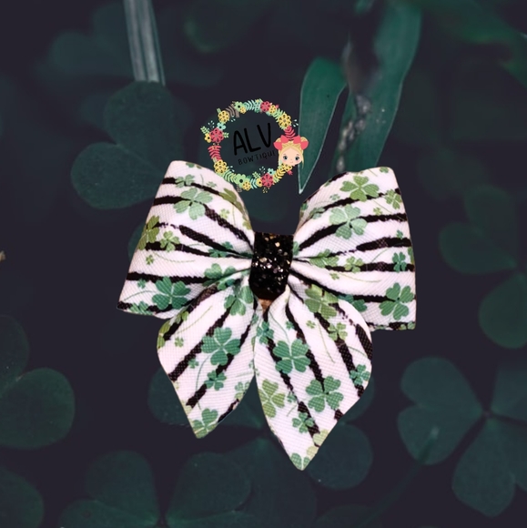 Hand Crafted | Accessories | 4leaf Clover Bow | Poshmark